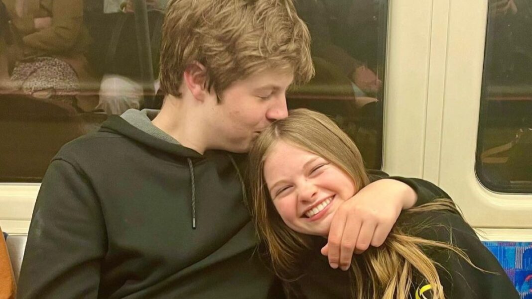 Youtuber Salish Matter's videos with her brother Hudson and father ...